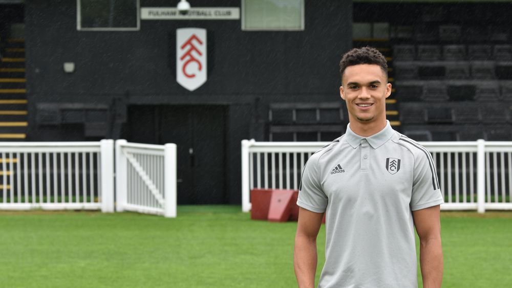 Fulham FC - Robinson Signs