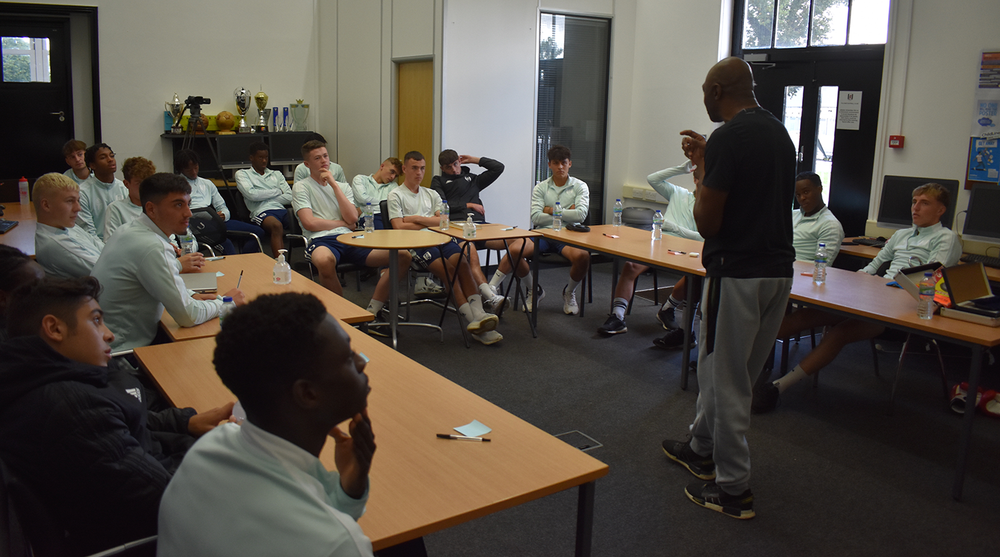 Fulham FC - Boxing Champion James Cook Visits Motspur