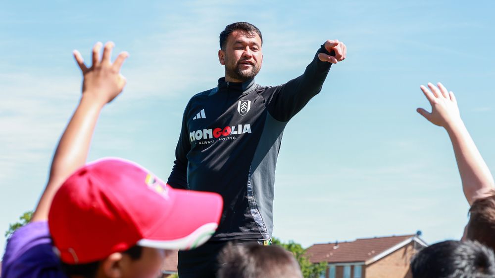 Fulham FC - Fulham FC Foundation Coach making an impact in the classroom