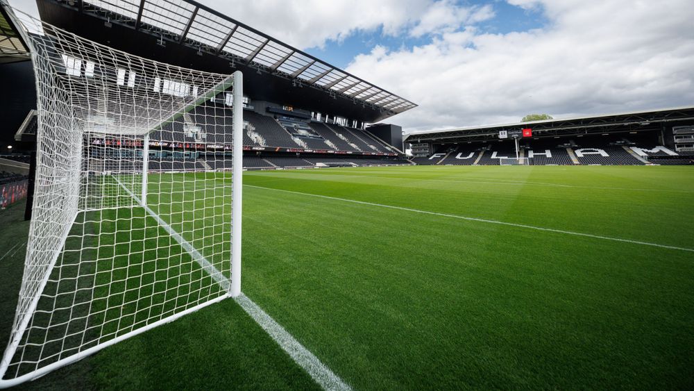 Fulham FC - Play on the pitch at Craven Cottage!