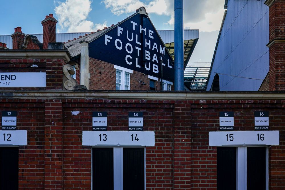 Fulham FC - Entering Craven Cottage