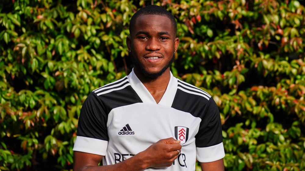 Fulham FC - Ademola Lookman Signs